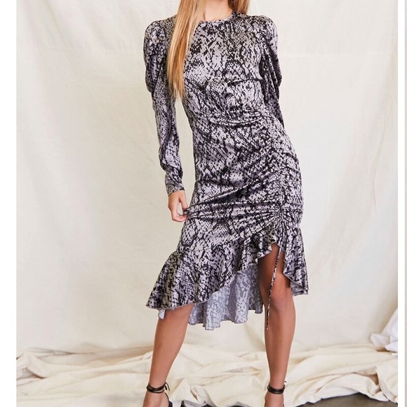Forever 21 | Dresses | Satin Snake Print Midi Ruffle Long Sleeve Dress ...